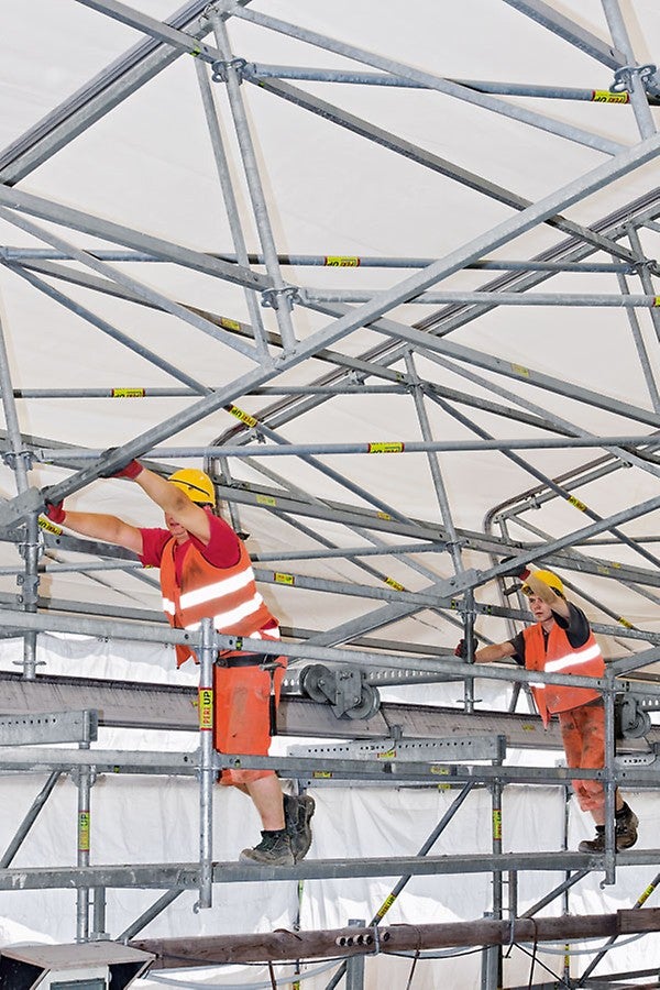 Safe access to weather protection roof – no PPE against falling required