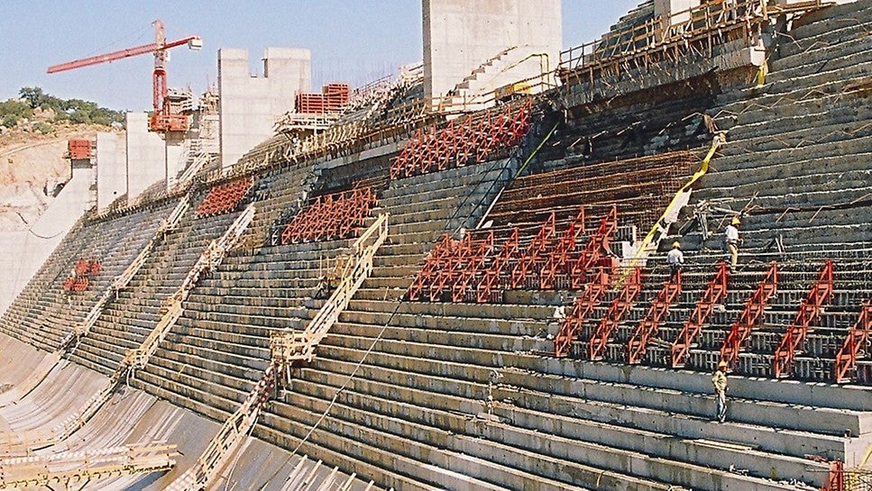 Portfólio da PERI de Projetos Excepcionais de Fôrmas e Andaimes